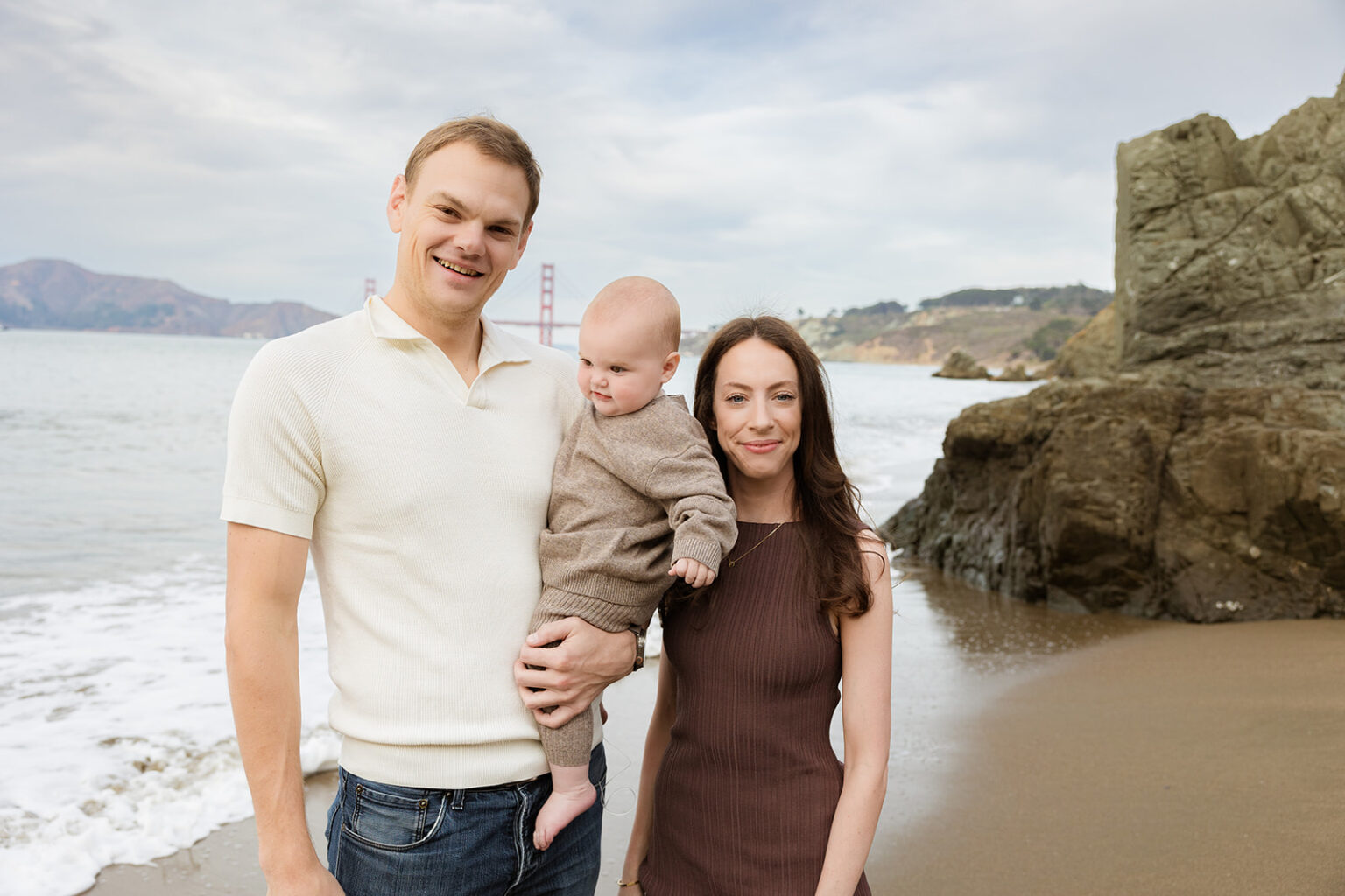 China Beach Family Photos in San Francisco - Laura Jaeger Photography
