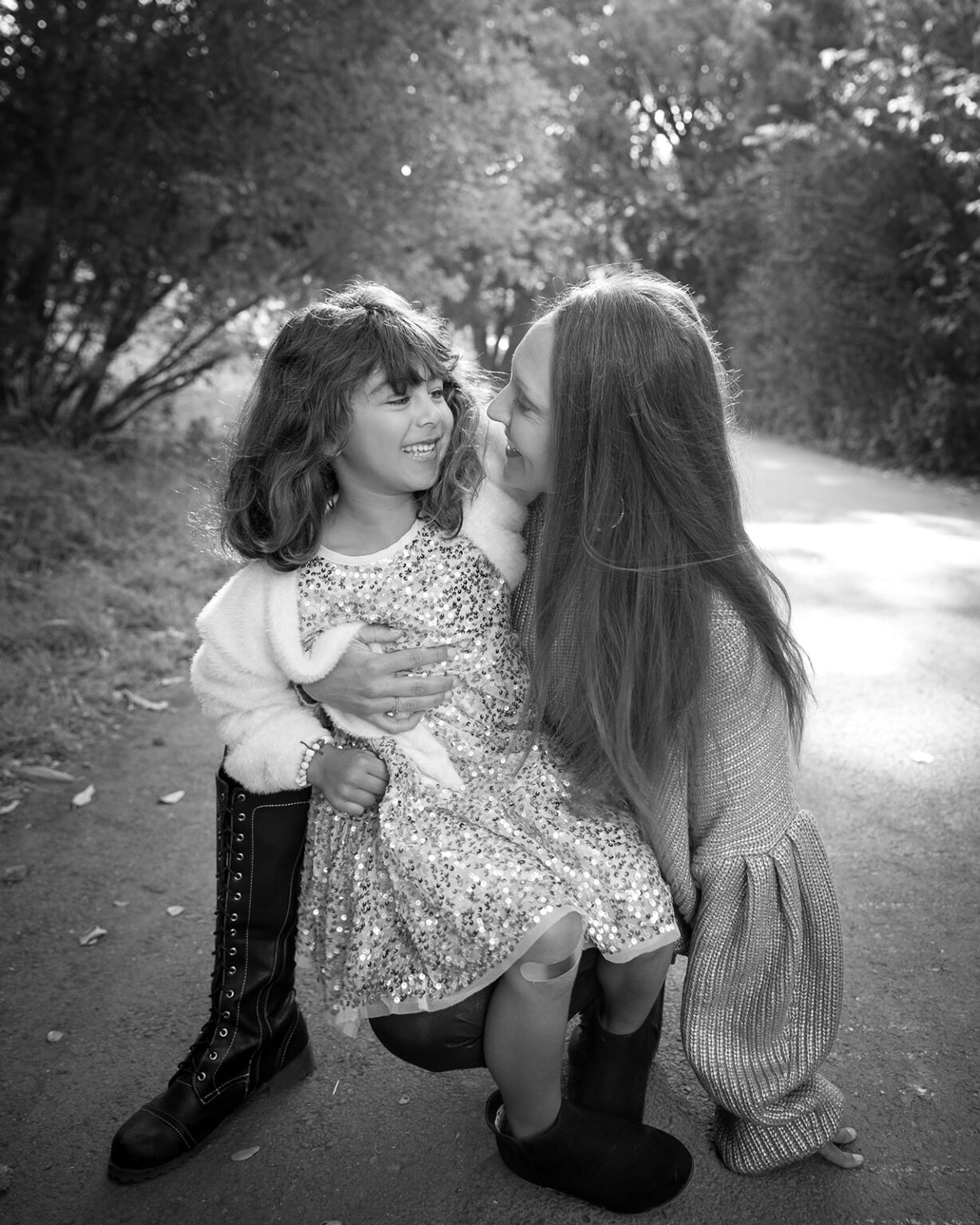 A Sweet Mother & Daughter Fall Session In California's Berkeley Tilden Park - Laura Jaeger ...